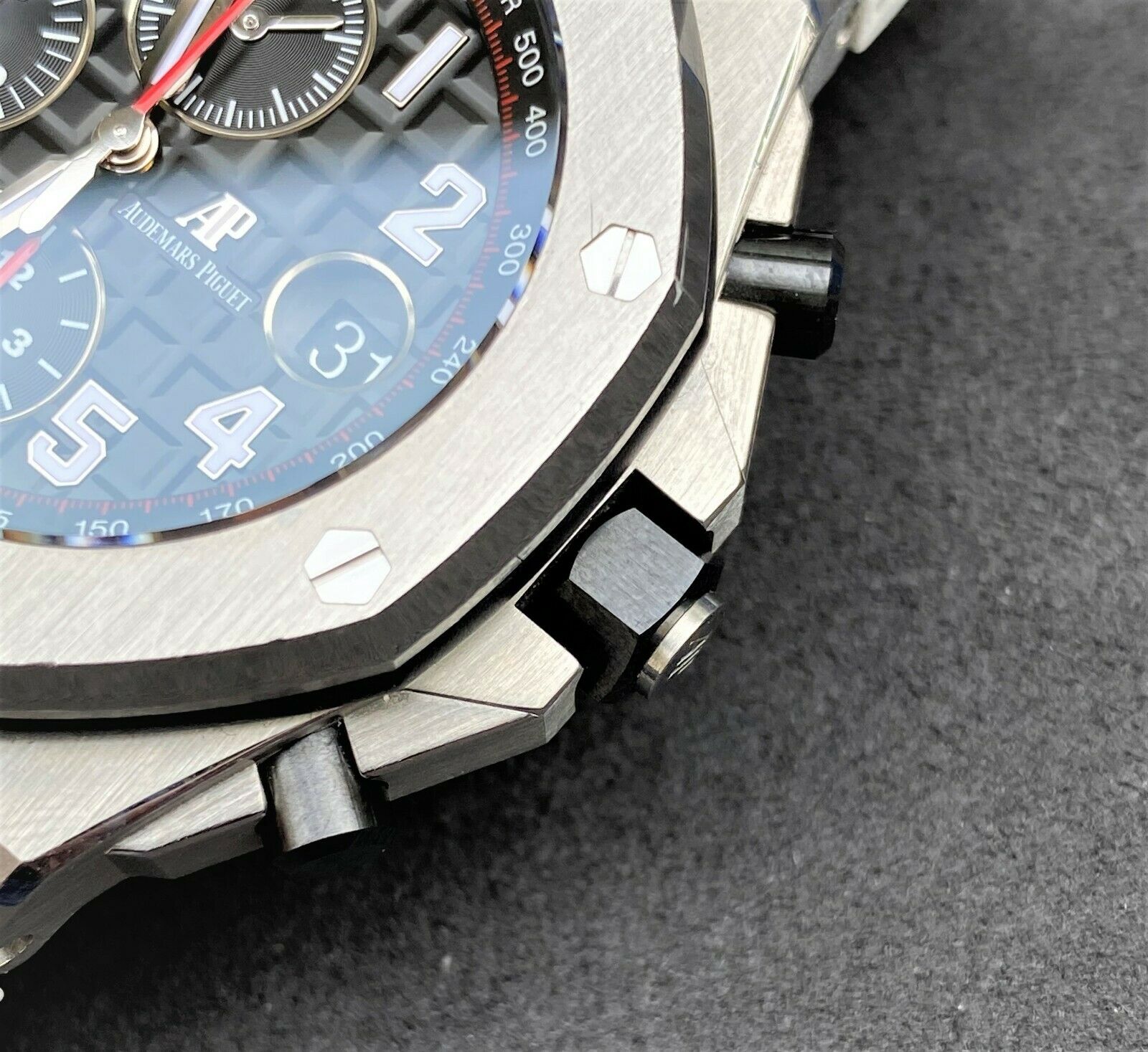 Audemars Piguet Royal Oak Offshore 42mm Chrono “Vampire” 26470ST.OO ...