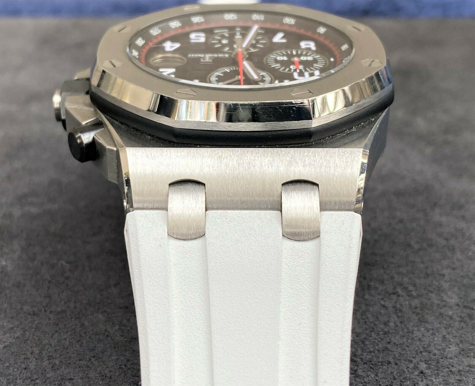 Audemars Piguet Royal Oak Offshore 42mm Chrono “Vampire” 26470ST.OO ...